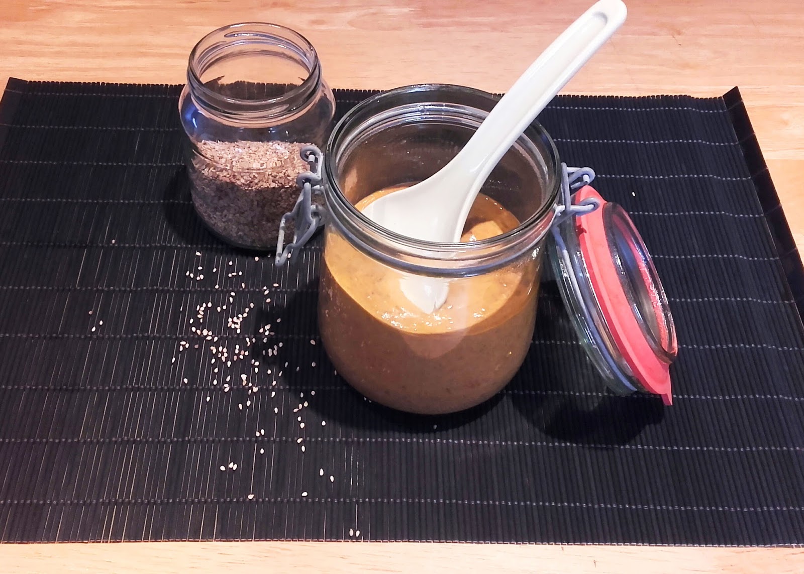 Red kidney beans hummus