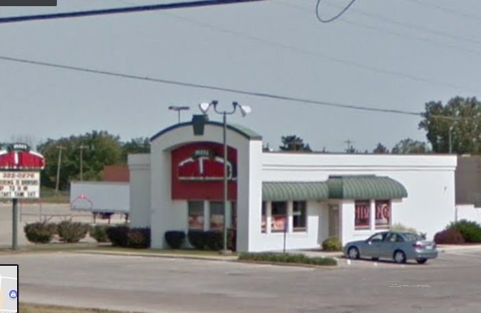 Broken Chains: Hey, is that an old Ritzy's? G.D. right it is!