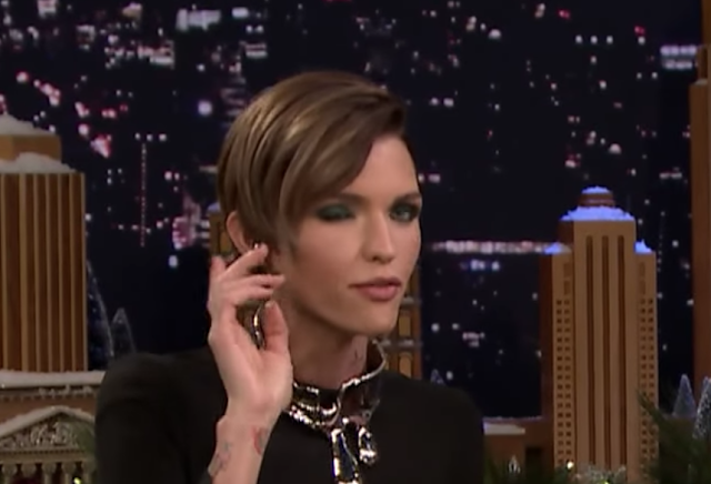 Body Language & Emotional Intelligence: Body Language Analysis No. 4152 ...