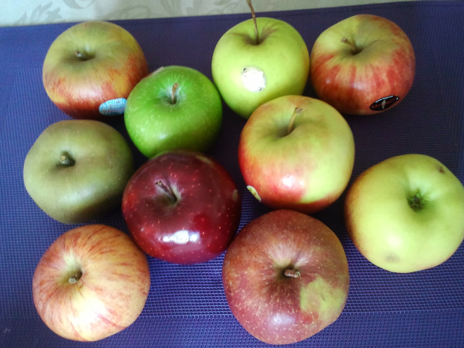 My Culinary Curriculum: Petite histoire de pommes (Apple story)