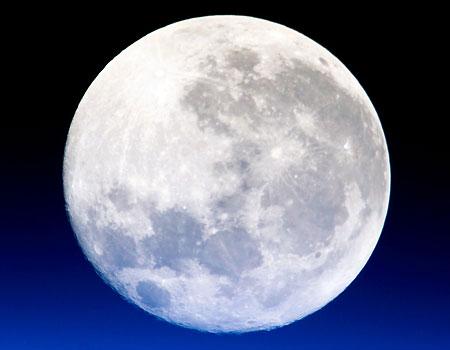 Els Petits Infants: LA LLUNA