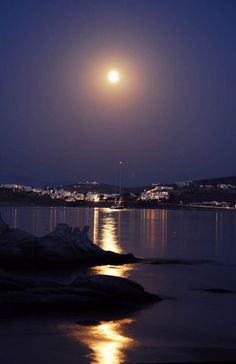 The passion of colors: full moon in Greece!