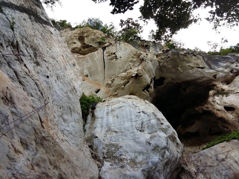 TRAVELOG: ROCK CLIMBING BUKIT KETERI PERLIS : Best jadi Spiderman