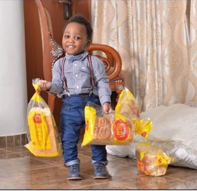 George's Bread Visits Orphanage (photos)