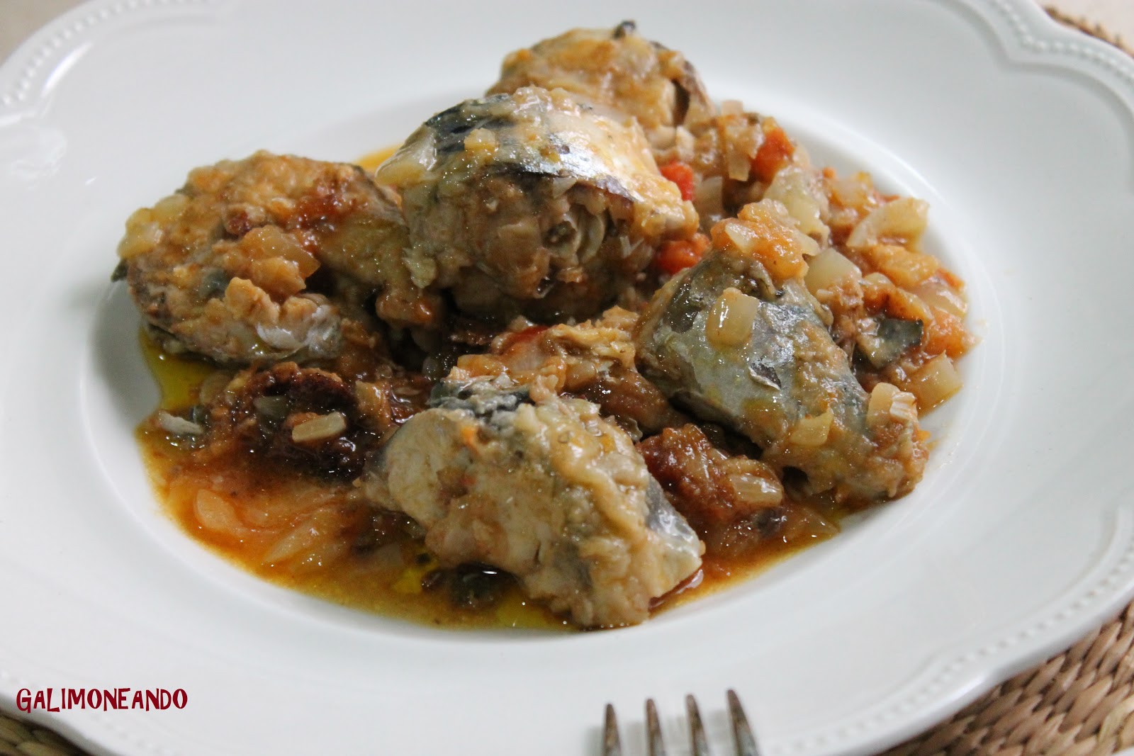 GALIMONEANDO: CABALLA EN SEMI ESCABECHE DE CEBOLLA Y TOMATE