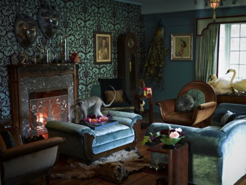 Anachronistic Style: Living La Vida Dita!