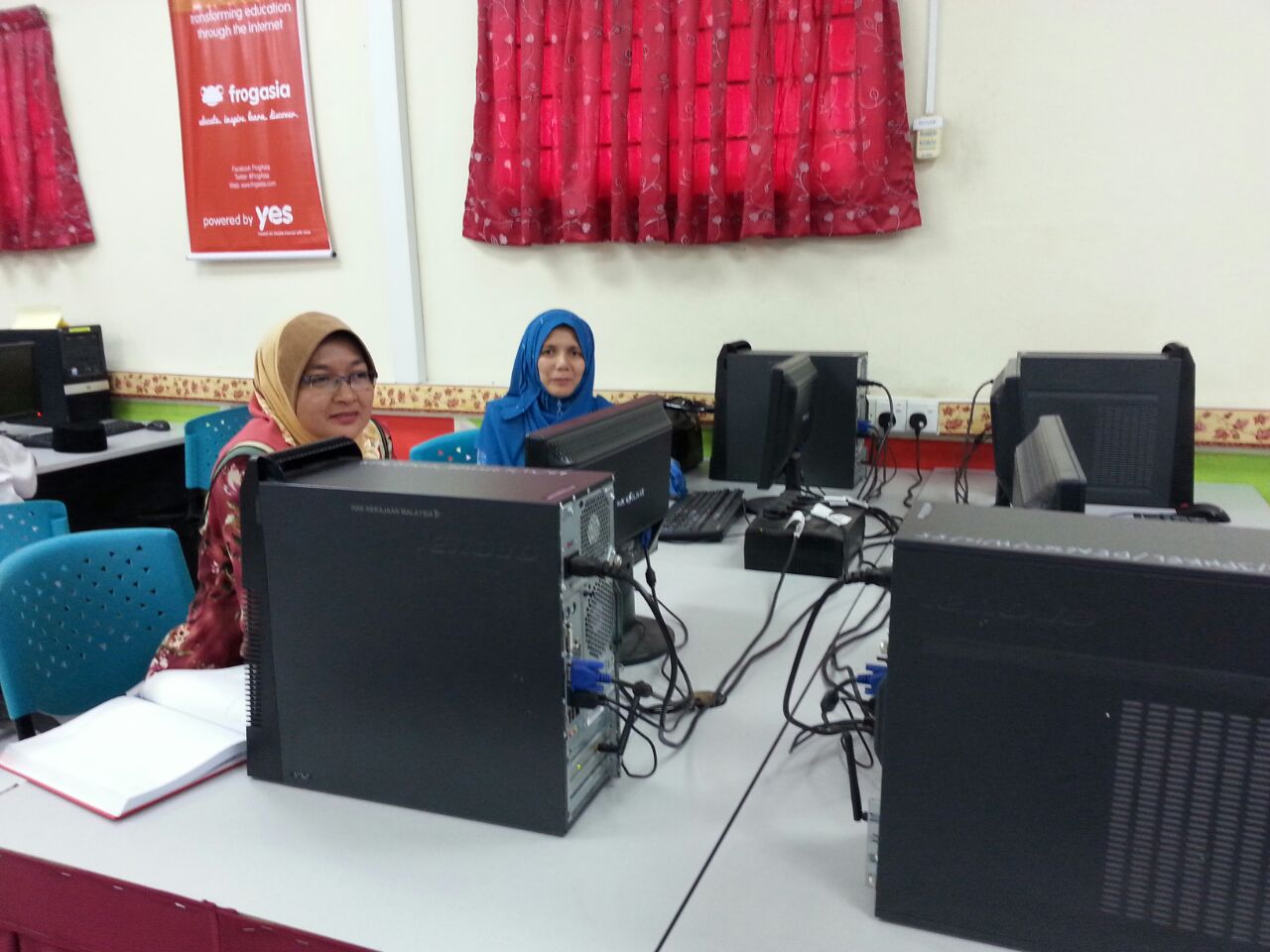 MOHD BARHANUDIN SULAIMAN (Guru Sains Komputer): Bengkel CHENDOL (Frog VLE)