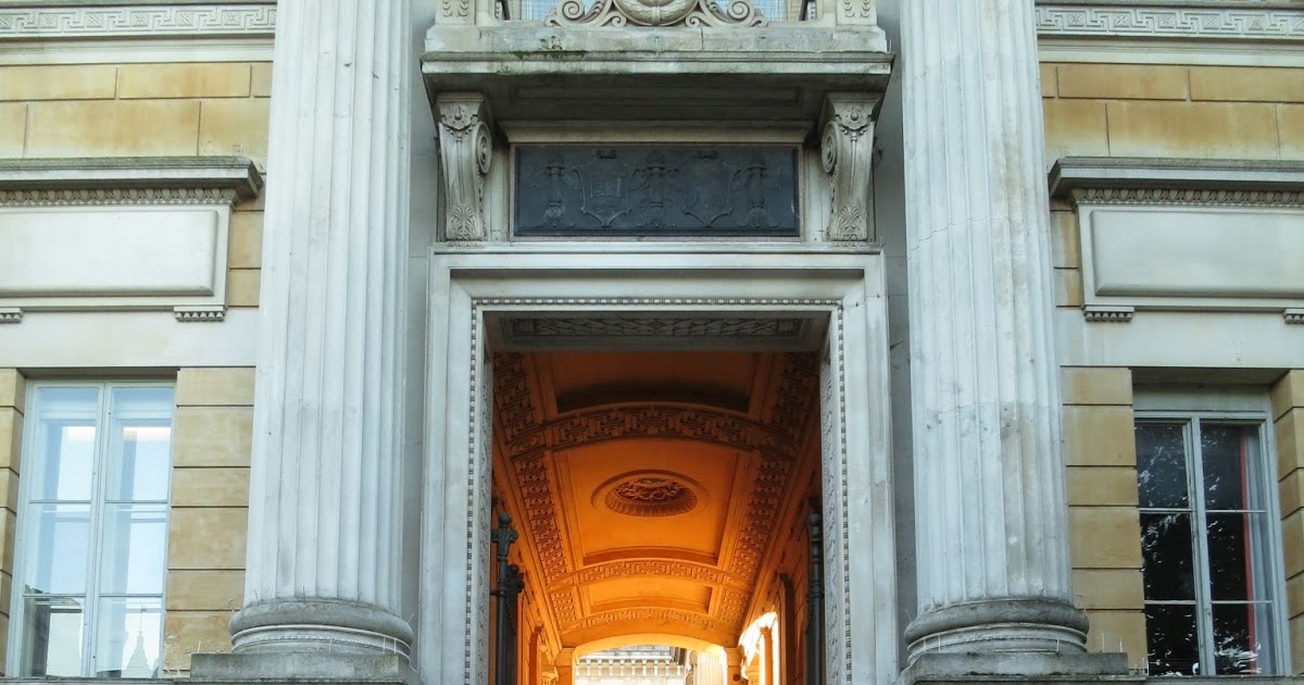 LOOSE AND LEAFY in DORSET: GOLDEN LIGHT AT THE ASHMOLEAN