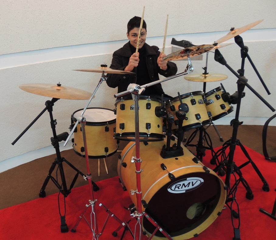 Banda Adoração: NOVA BATERIA DA BANDA ADORAÇÃO