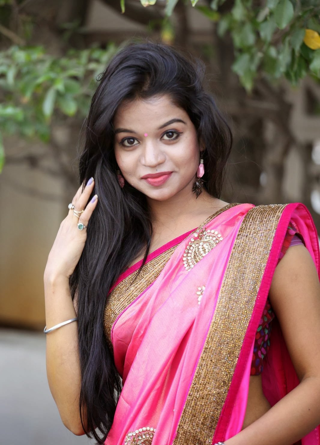 Na-adda: Bhavya sree Latest pics in saree