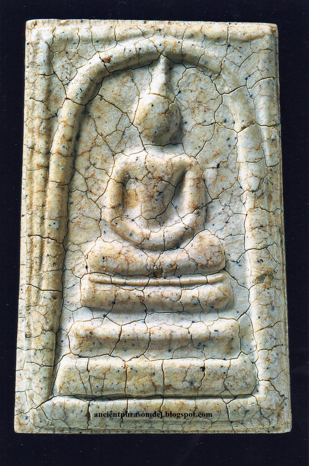 Ancient Phra Somdej: Phra Somdej Pim Yai SWR-019.