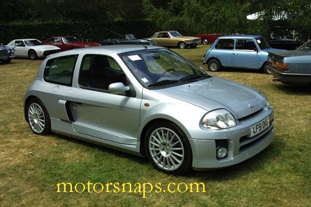 Renault Clio Sport V6 | New Car Price, Specification, Review, Images