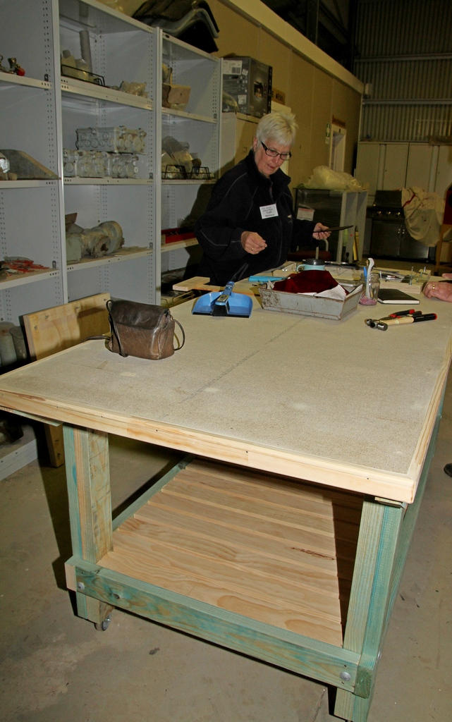 RSL Sheds-Bendigo: Glass Cutting & Lead Lighting Table