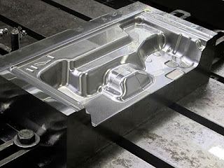 Breton Flymill mentre lavora uno stampo ~ Centri di lavoro verticali ad ...