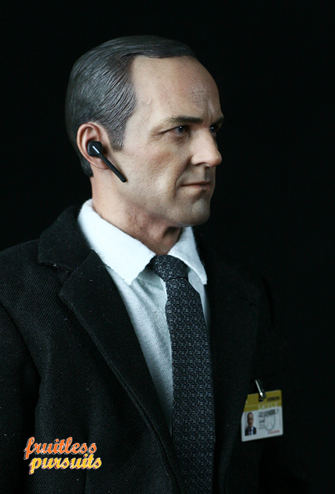 Fruitless Pursuits: Review: Hot Toys Agent Phil Coulson 1/6th Scale ...