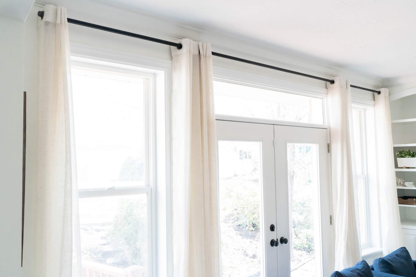 do it yourself divas: DIY Custom Curtain Rod - Industrial Steel Pipe