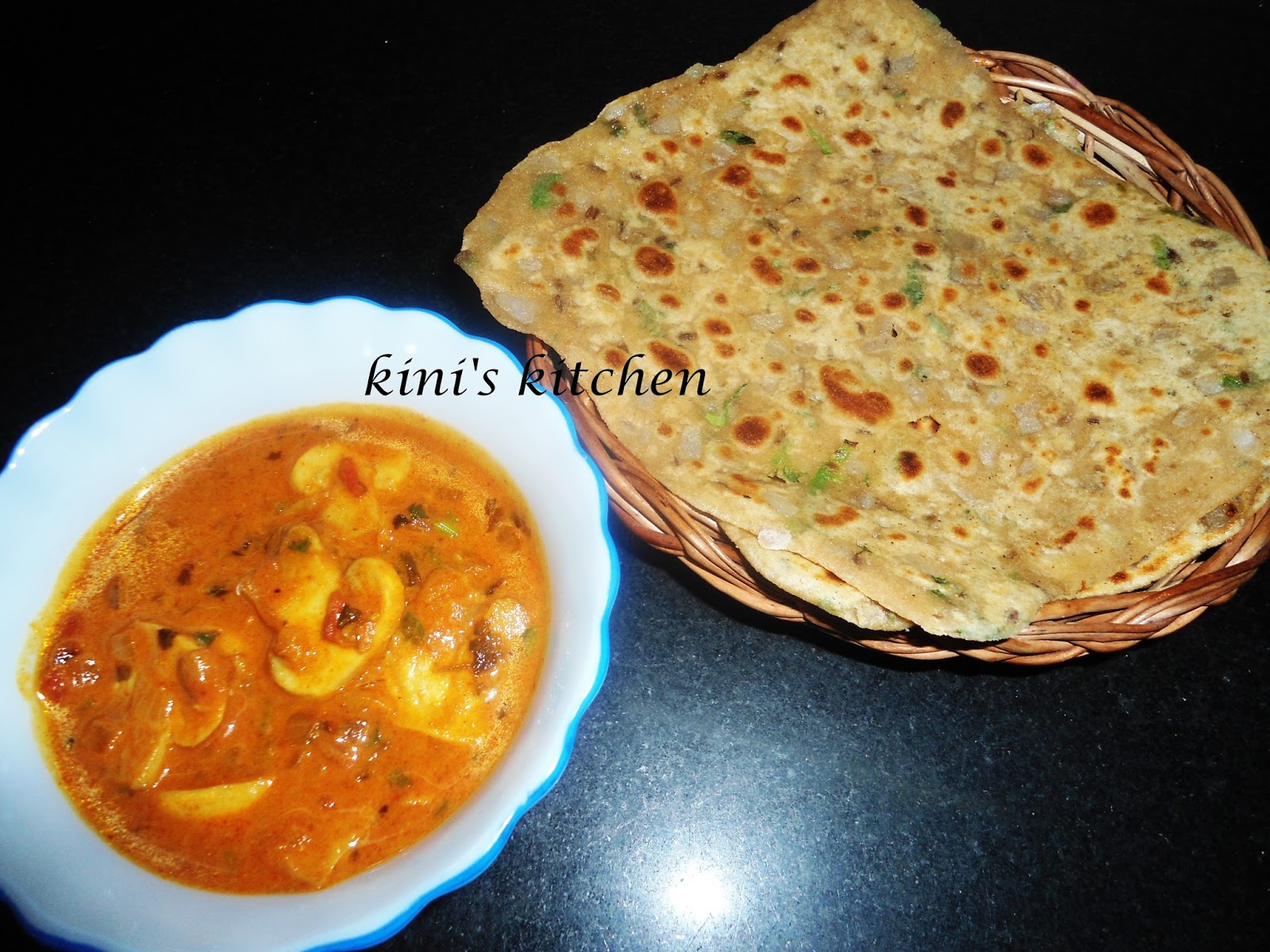 Sindhi Koki Roti with Kadai Mushroom