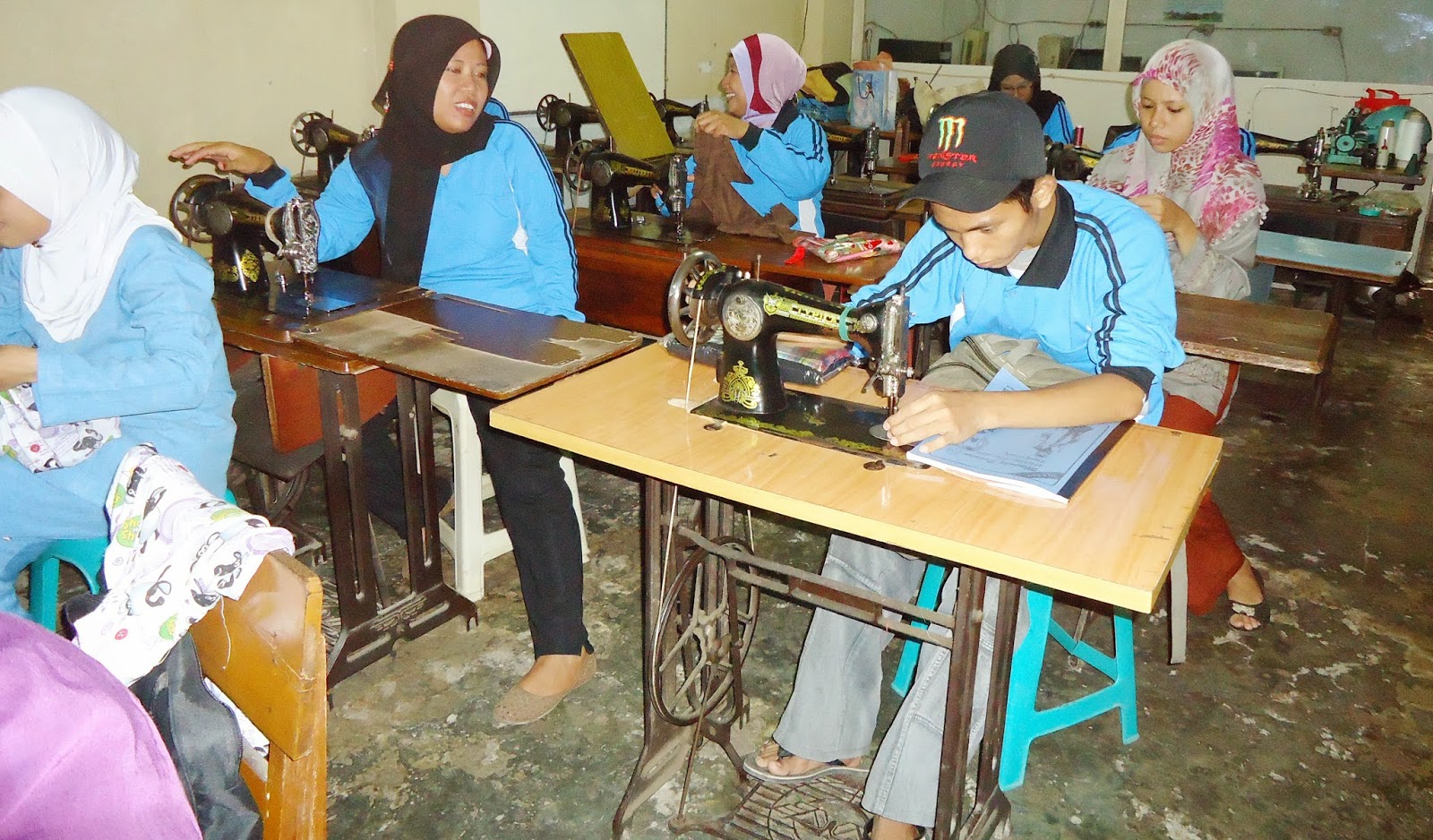 LPKS BINA USAHA TEGAL: KURSUS MENJAHIT