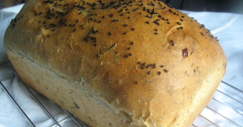 Khara Bread (Indian Spiced Bakery-Style Bread) | Lisa's Kitchen ...