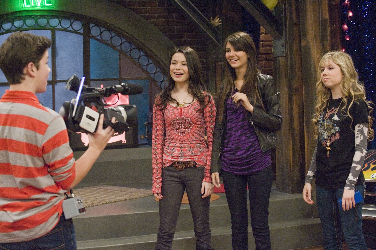 Victoria Justice, Miranda Cosgrove and Jennette McCurdy ~ world actress ...