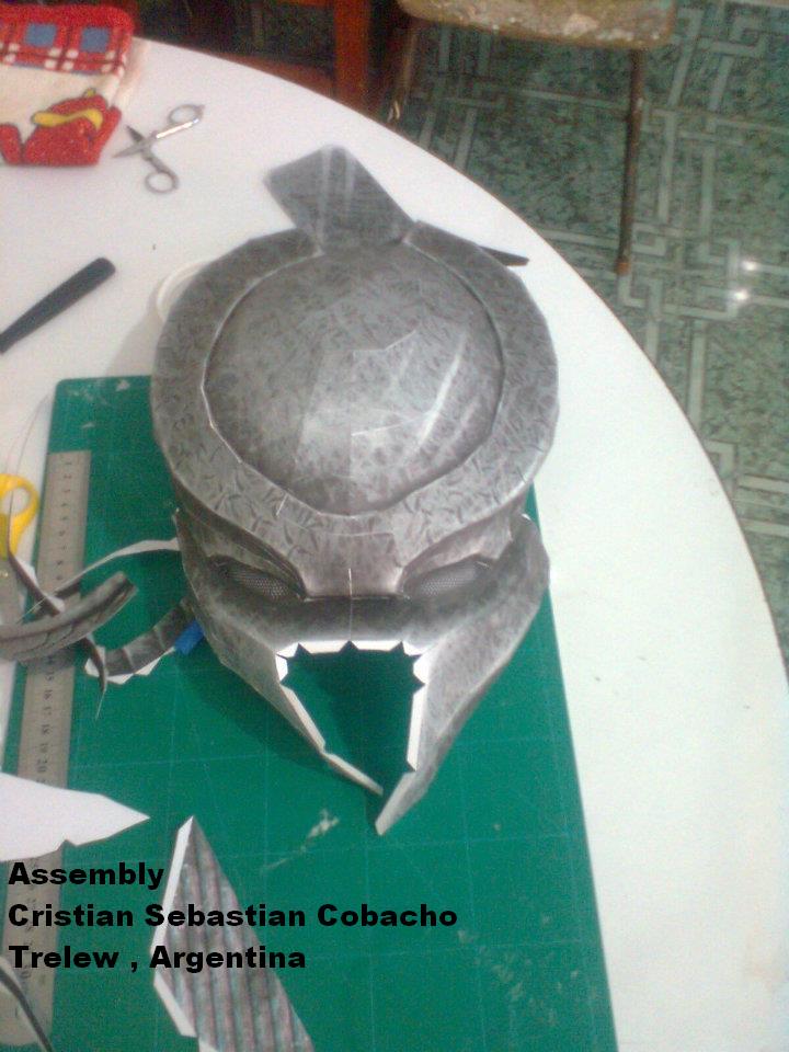 Noturno Sukhoi: Predator Bio Mask_papercraft por Cristian Sebastian