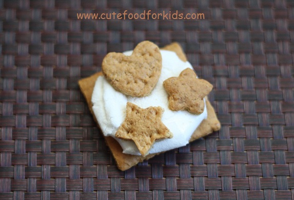 Cute Food For Kids?: How to cut out shapes on graham crackers