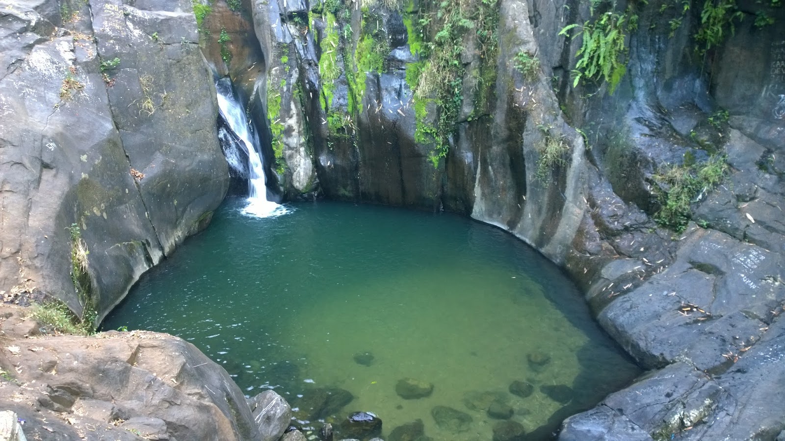 Keralamkundu waterfalls calls you breath fresh air...