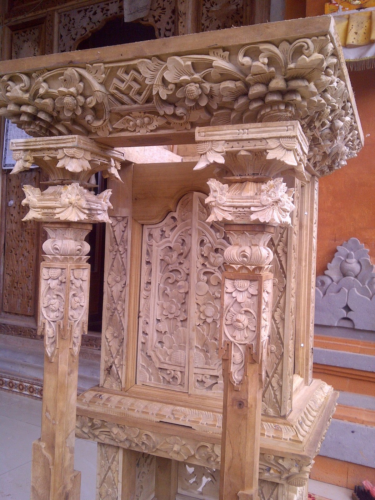 Ukiran Bali: Bale Dangin