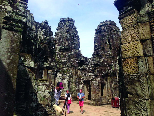 Jelajah Candi-Candi di Angkor Wat - Catatan Traveler