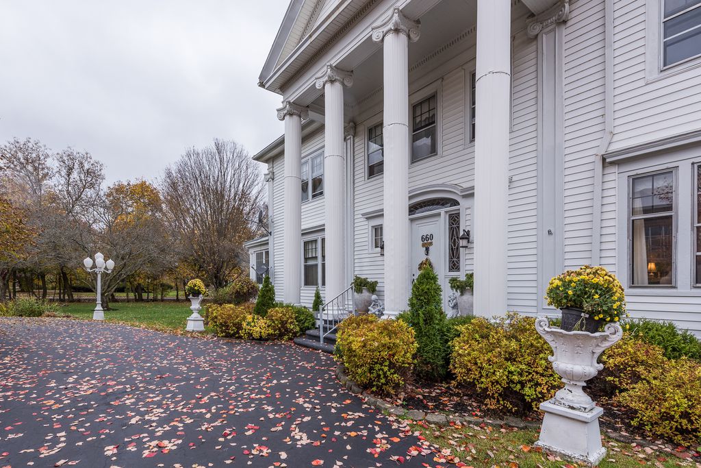 Sweet House Dreams: Sunnyside, 1910 Colonial in Olean, New York