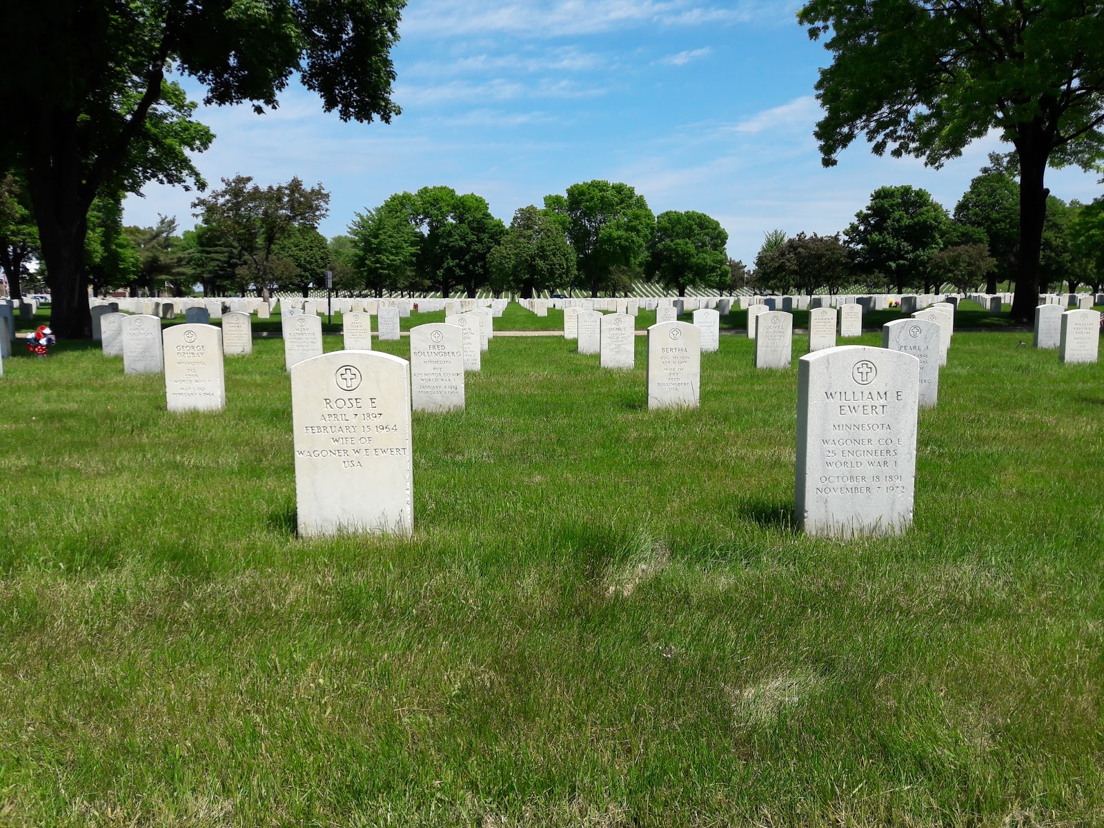 Ride North: Fort Snelling National Cemetery