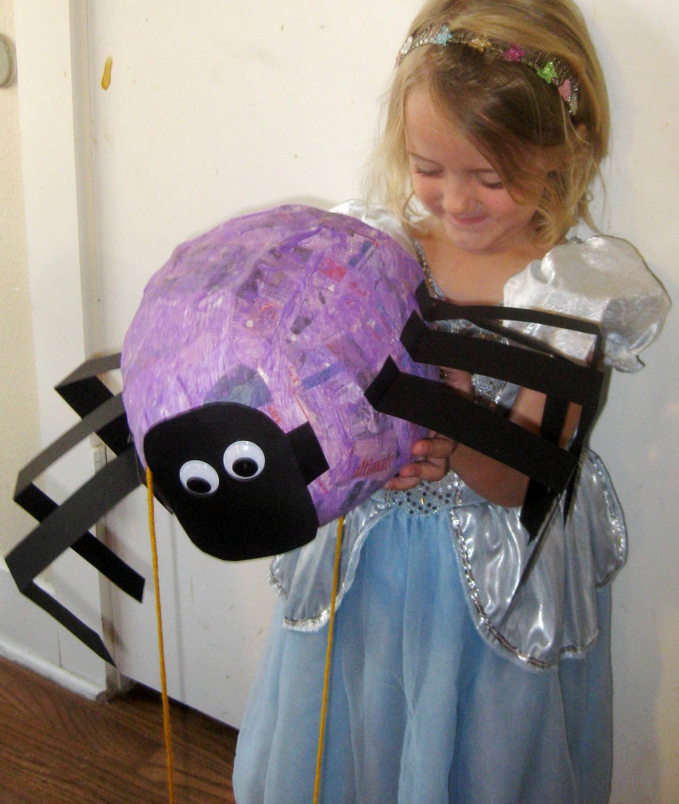 How To Make A Piñata | Preschool Powol Packets