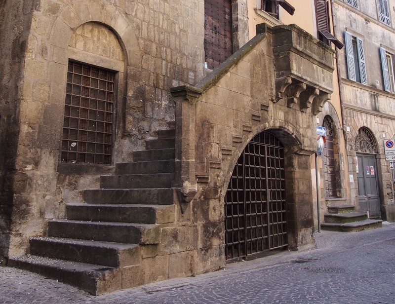 Italy: the 'Profferli' of Viterbo- the most interesting staircases in ...