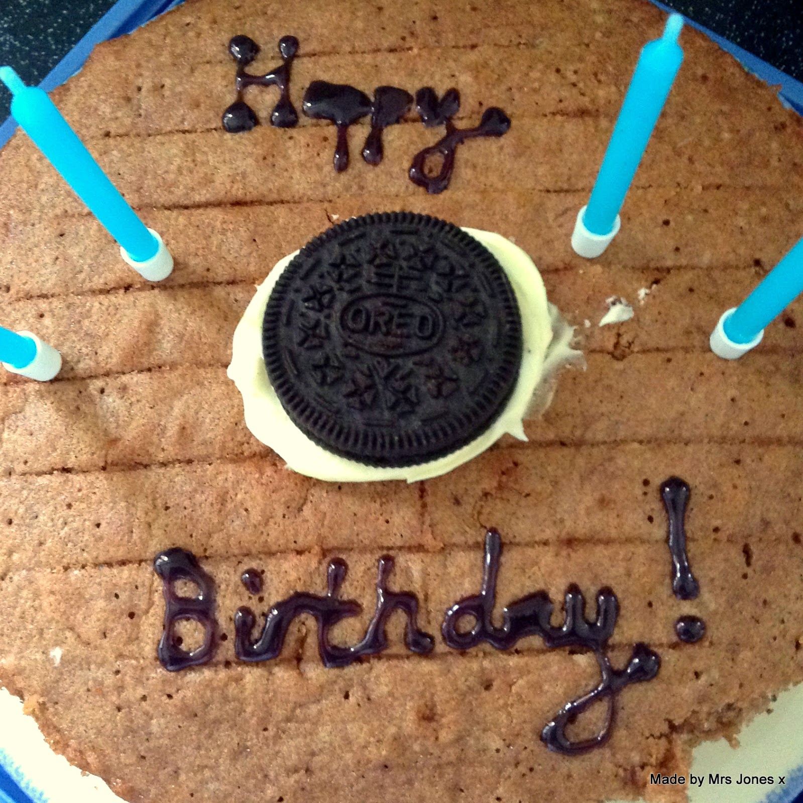 Bake: Chocolate Oreo Sponge Cake