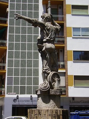 Enroque de ciencia: ESTATUA RODRIGO DE TRIANA, 1973 (I)