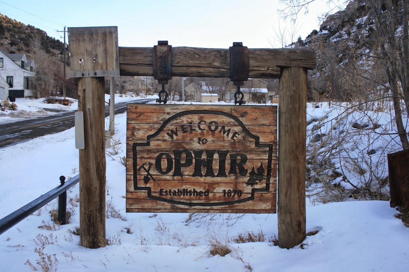 The Model Railroader's Notebook: 095 The Navajo Mining Railway - Ghost ...