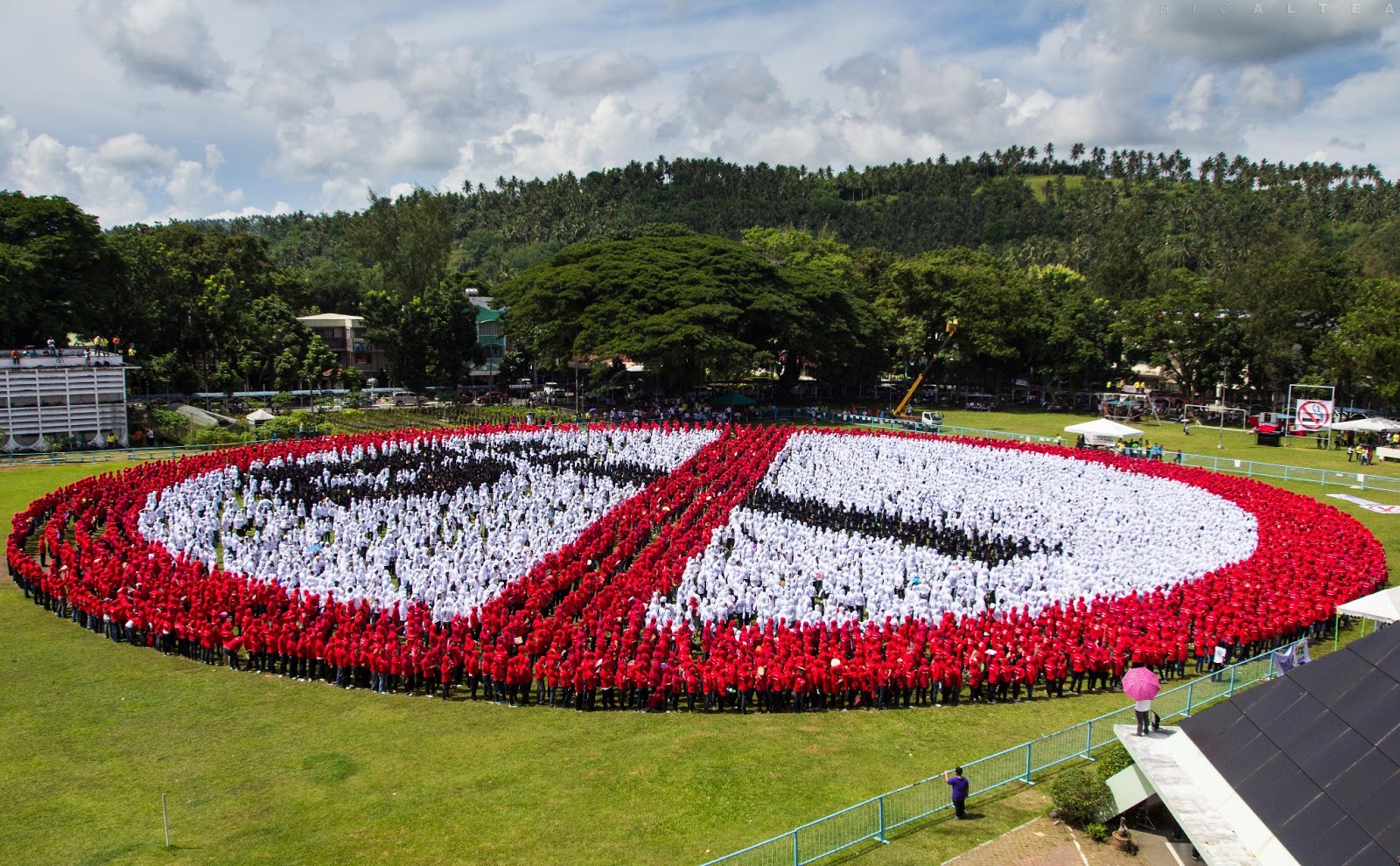 PHILIPPINE INFORMATION AGENCY REGIONAL OFFICE 5 NEWS SERVICE: Almost ...