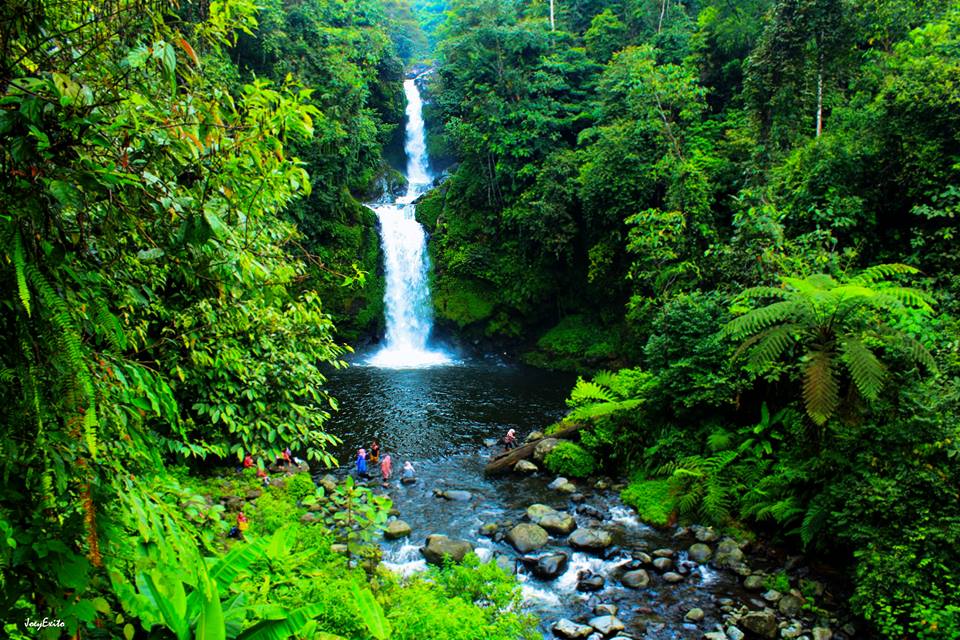 Life is Adventure: Tangsi Ampek Waterfalls - West Sumatera,Indonesia