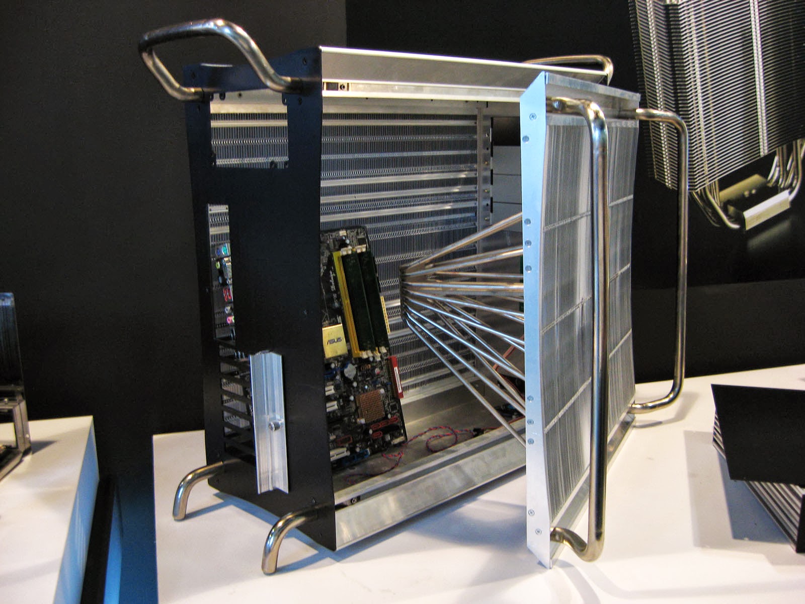 FanlessTech: Blast from the past: Thermalright 2007 prototype