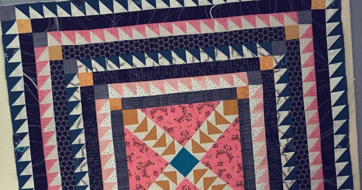Quilty Folk: HST Medallion Quilt Gets the 4th border!