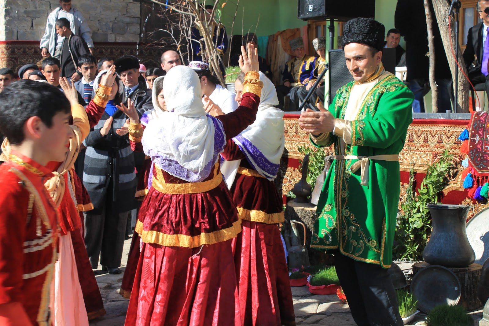 FOLKLORUMUZDA MULTİKULTURALİZM VƏ BİLİNQVİZM