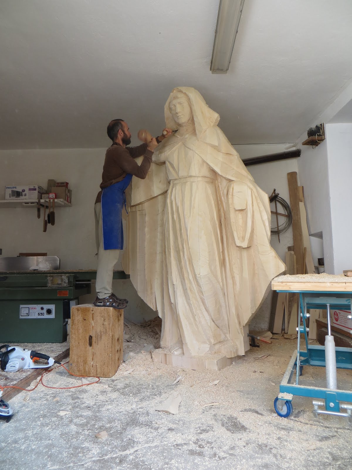 Two Wood-Carved Statues from Mussner G. Vincenzo Art Studio for a ...