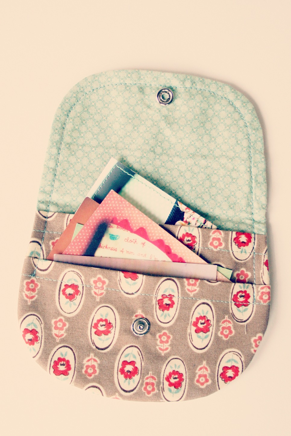 andrea creates: Preppy Plaid Bow And a Wallet