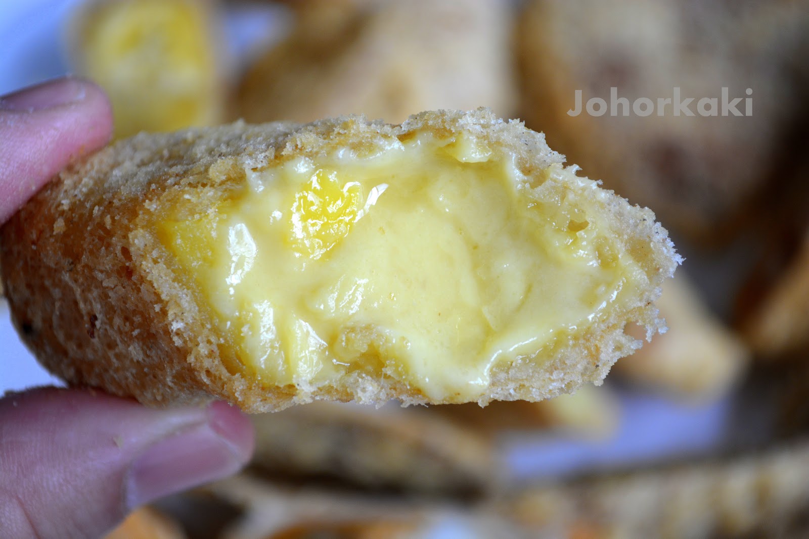 Fried Durian Puffs in Johor Bahru |Johor Kaki Travels for Food