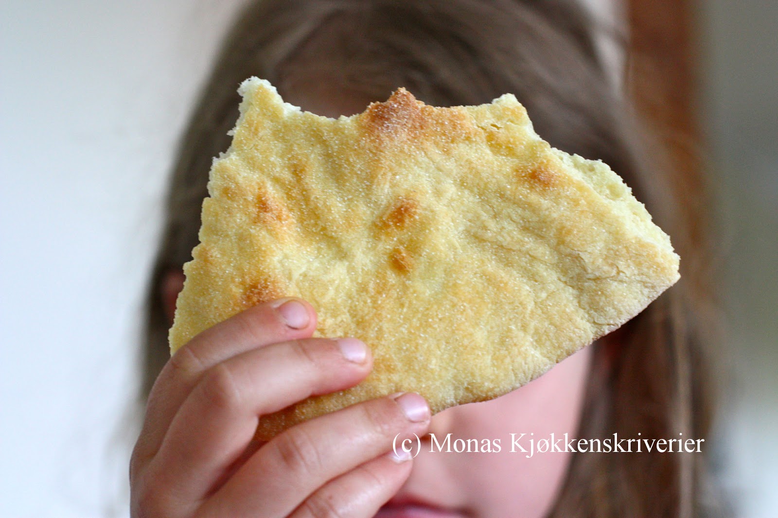 Monas Kjøkkenskriverier: Seriøst god pizza! (pizzabunn av durumhvete)