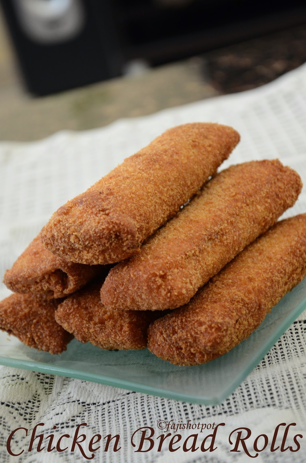 Faji's Hot Pot: Chicken Bread Rolls