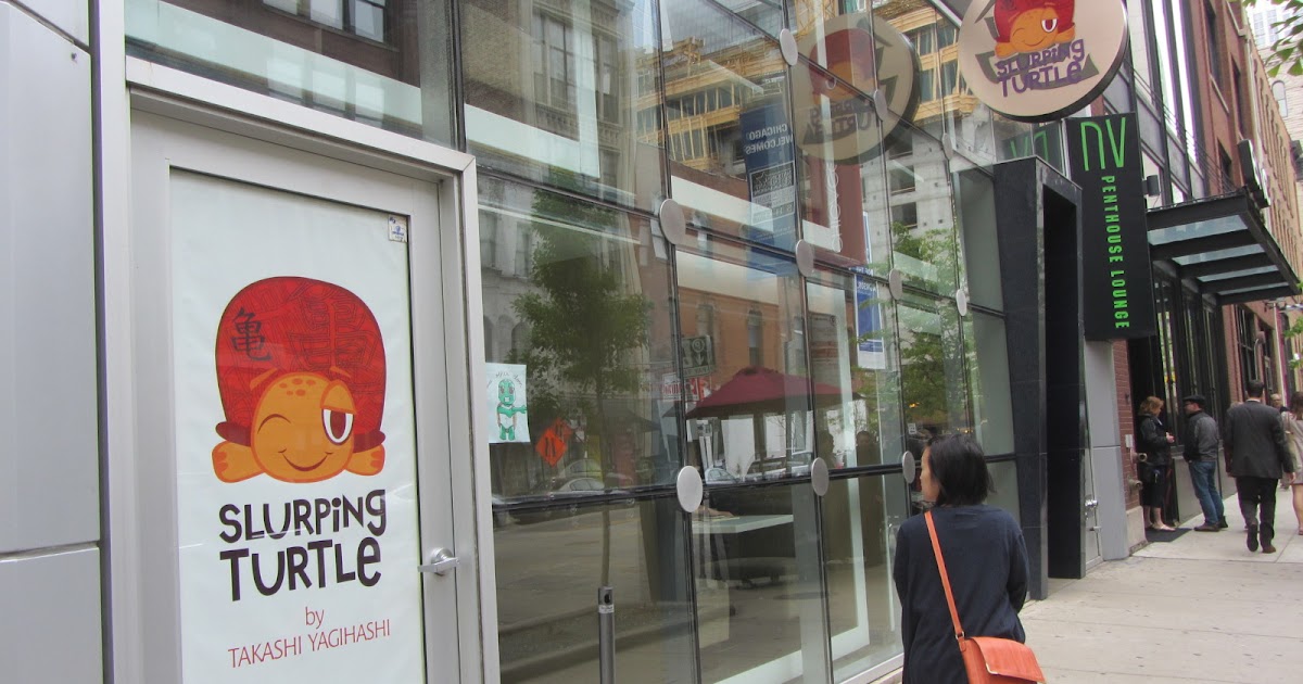 Chicago: Slurping Turtle
