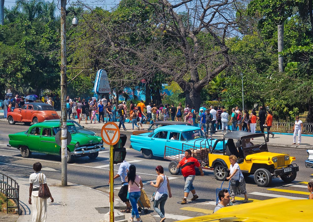 The Hopeful Traveller: Cuba: Coppelia: Havana's legendary ice cream parlour