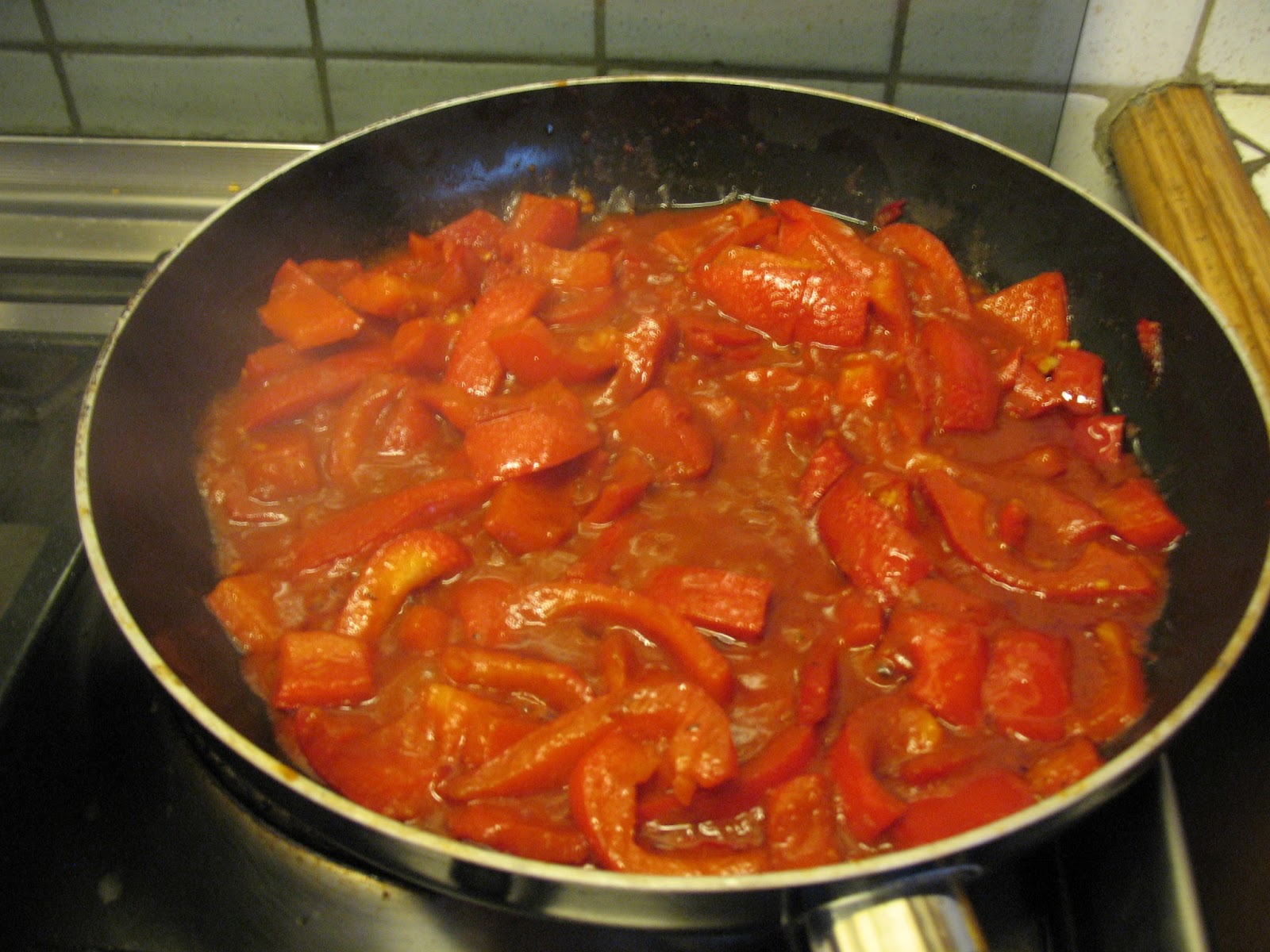 Sauce aux poivrons et tomates pour apéritif