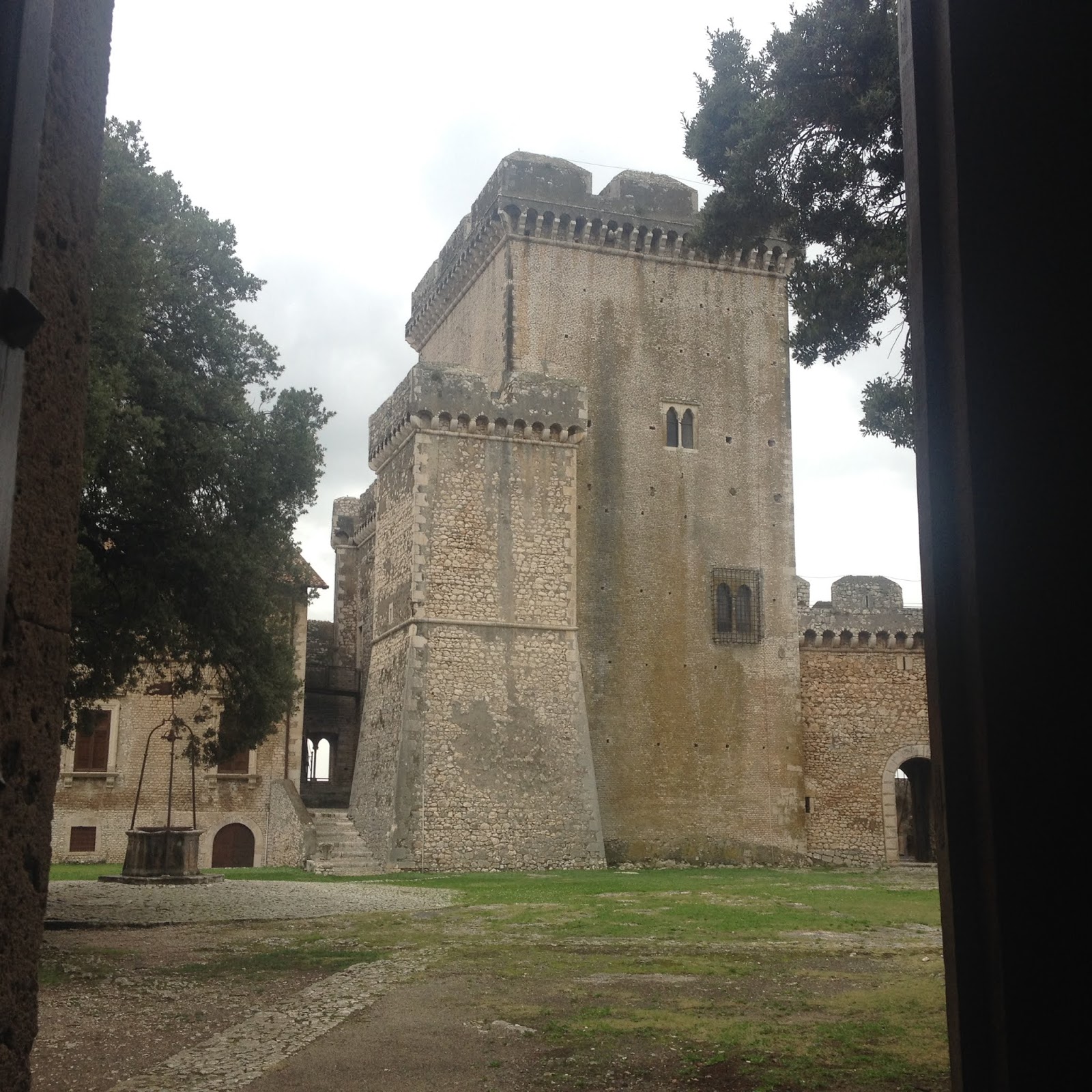 Raccontare la natura e l'arte: Il castello di Sermoneta